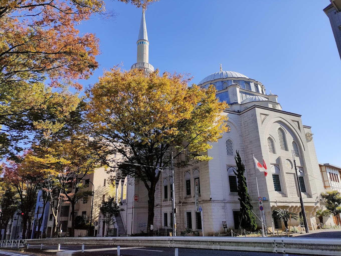 Mosques You Can Visit Around Akibahara - Halal Map Japan